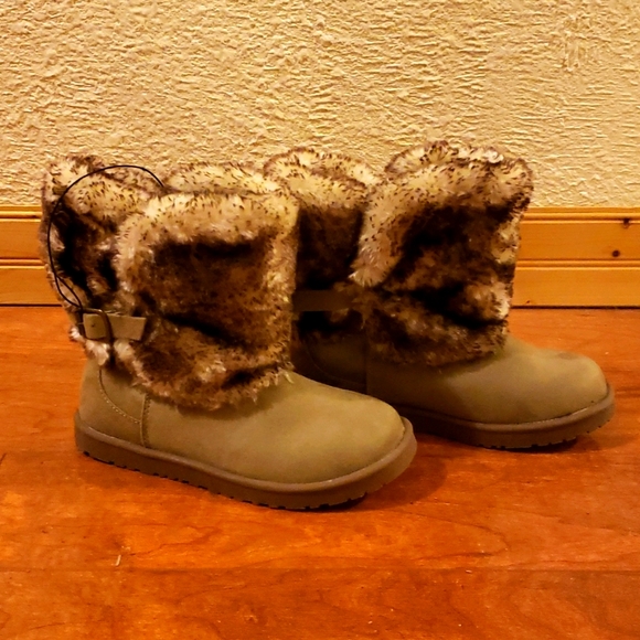 Arizona Jean Company | Shoes | New Girls Arizona Boots Size 2 Annika ...